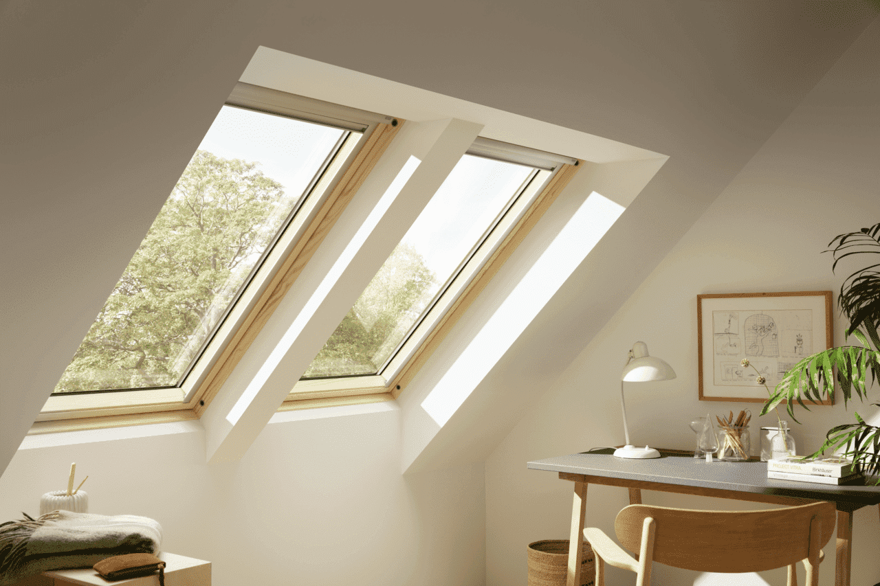 Velux GLL 106130 - Fereastra mansarda SOLARA, 3 foi de sticla